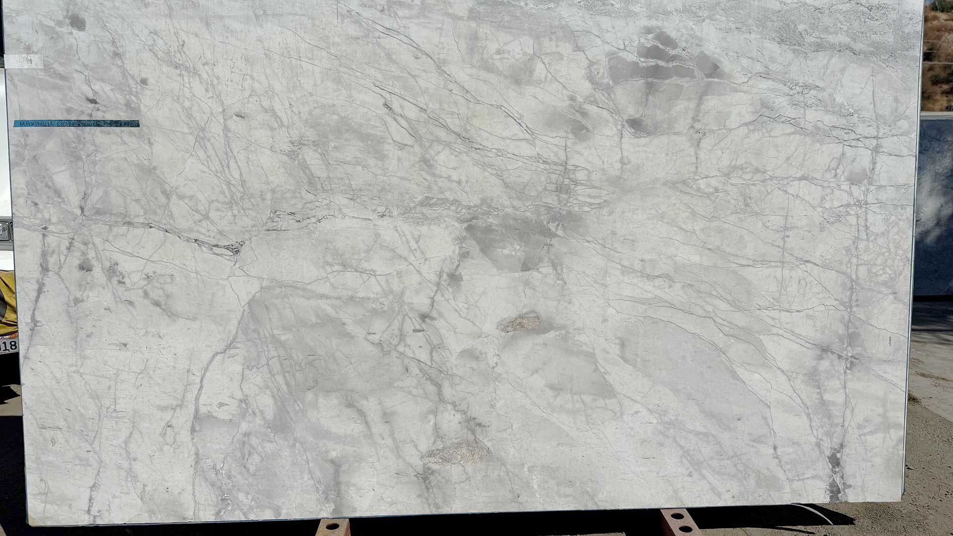Super White Polished – Sophisticated Stone