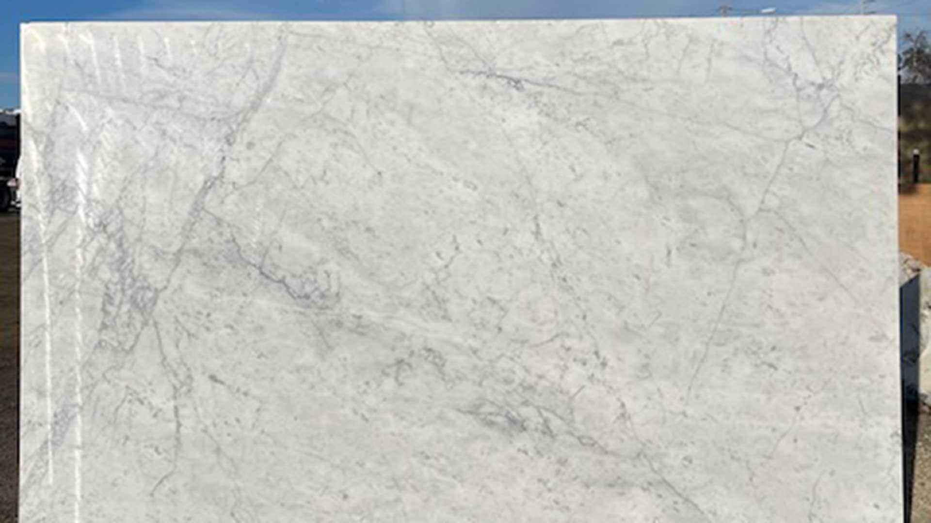 Cararra White Polished 2cm – Sophisticated Stone