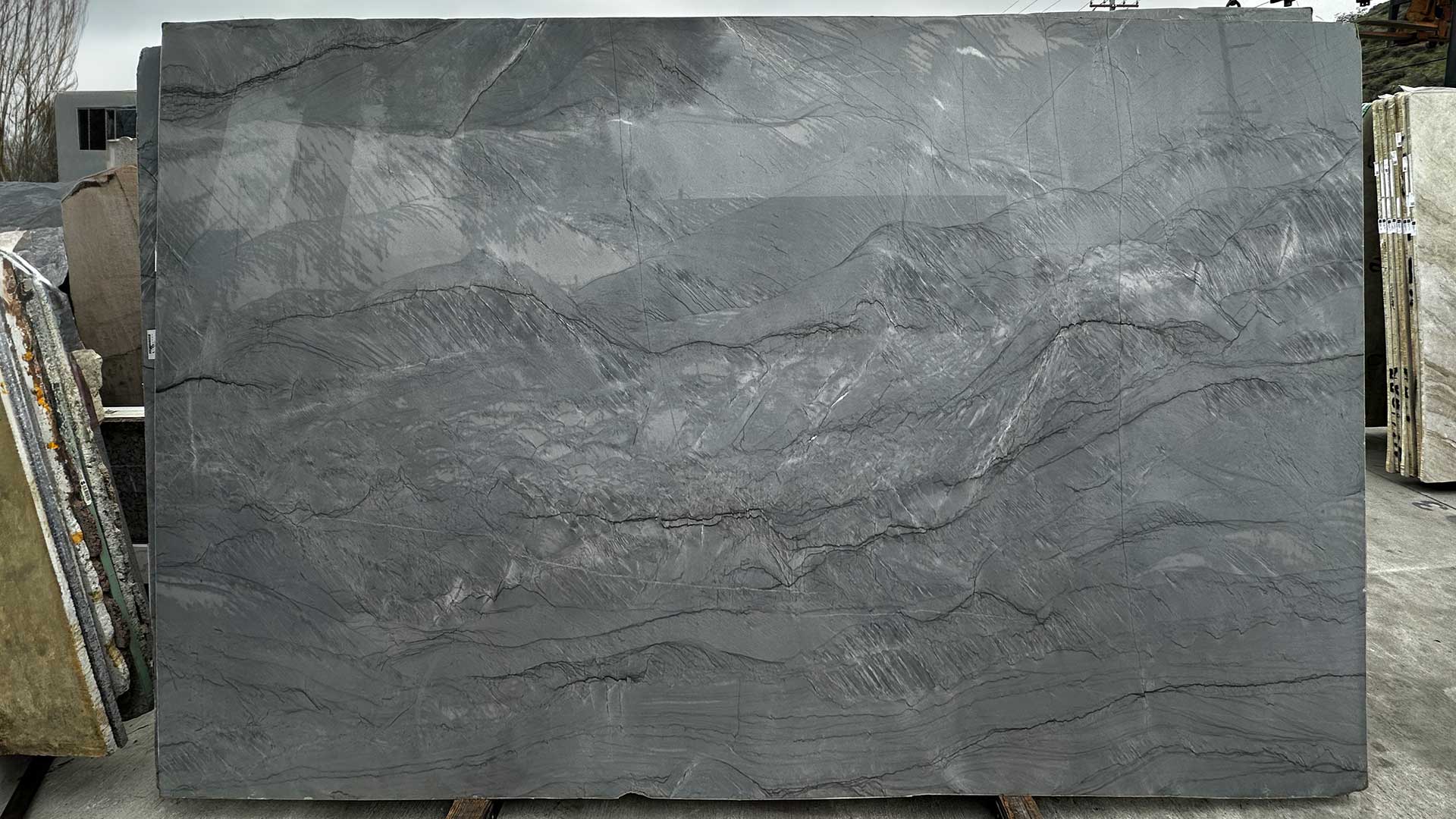 Mercury Gray Polished 2cm – Sophisticated Stone