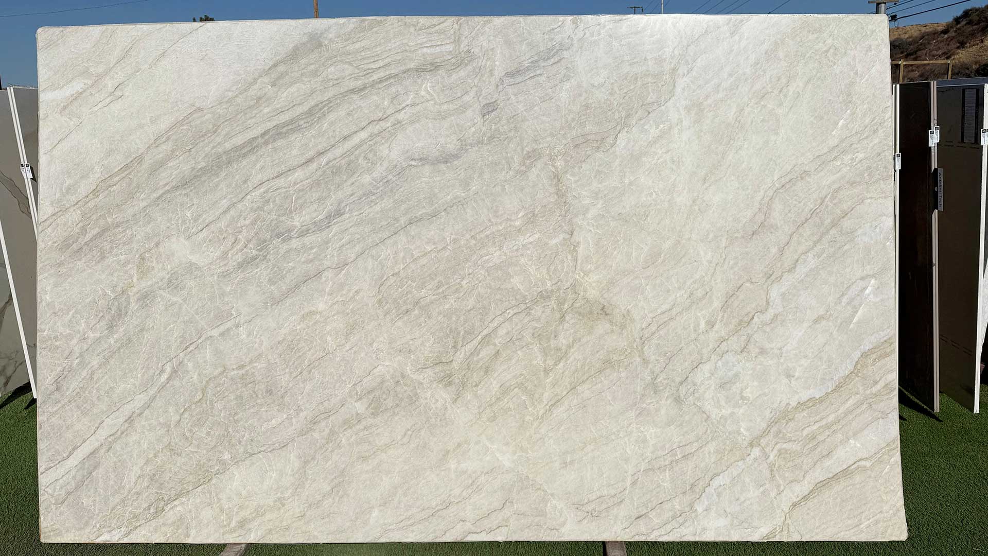 Taj Mahal Polished 2cm – Sophisticated Stone