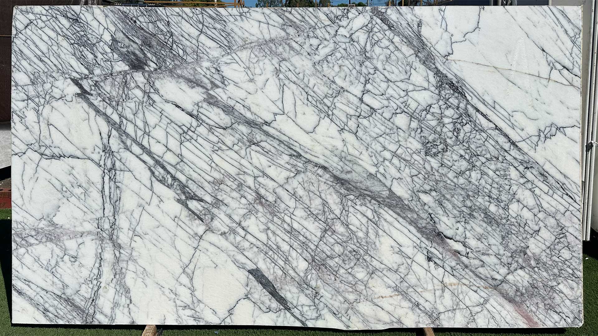 Lilac Polished - Sophisticated Stone